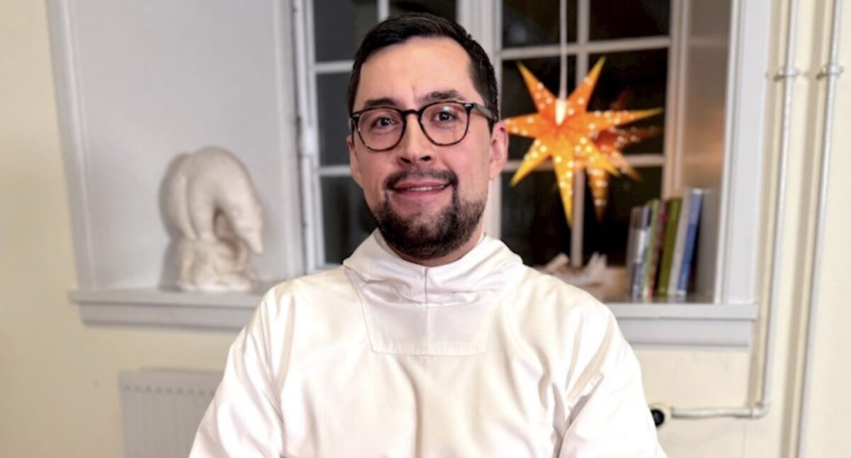 Greenland’s Prime Minister Issues Statement For Island To Gain ...